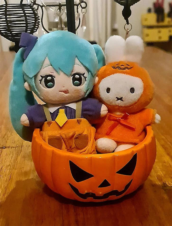 Spooky toys: Miku and Miffy by midoricorey on Newgrounds